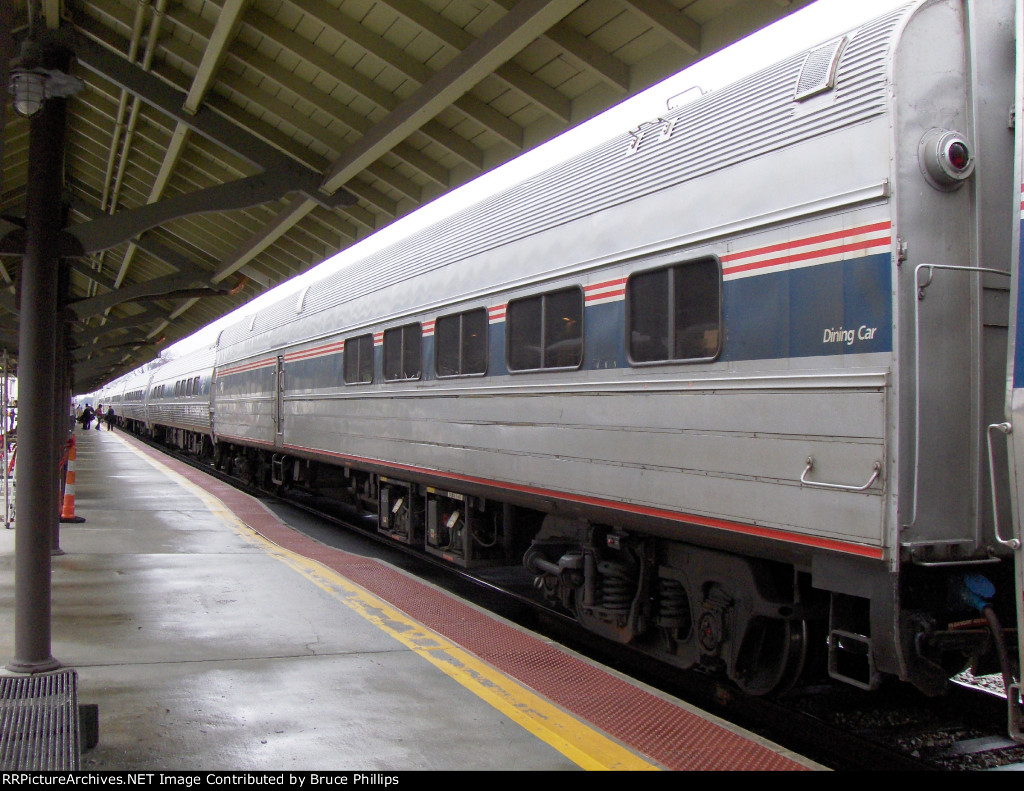 Amtrak Diner 8552 on Train 92 Silver Star